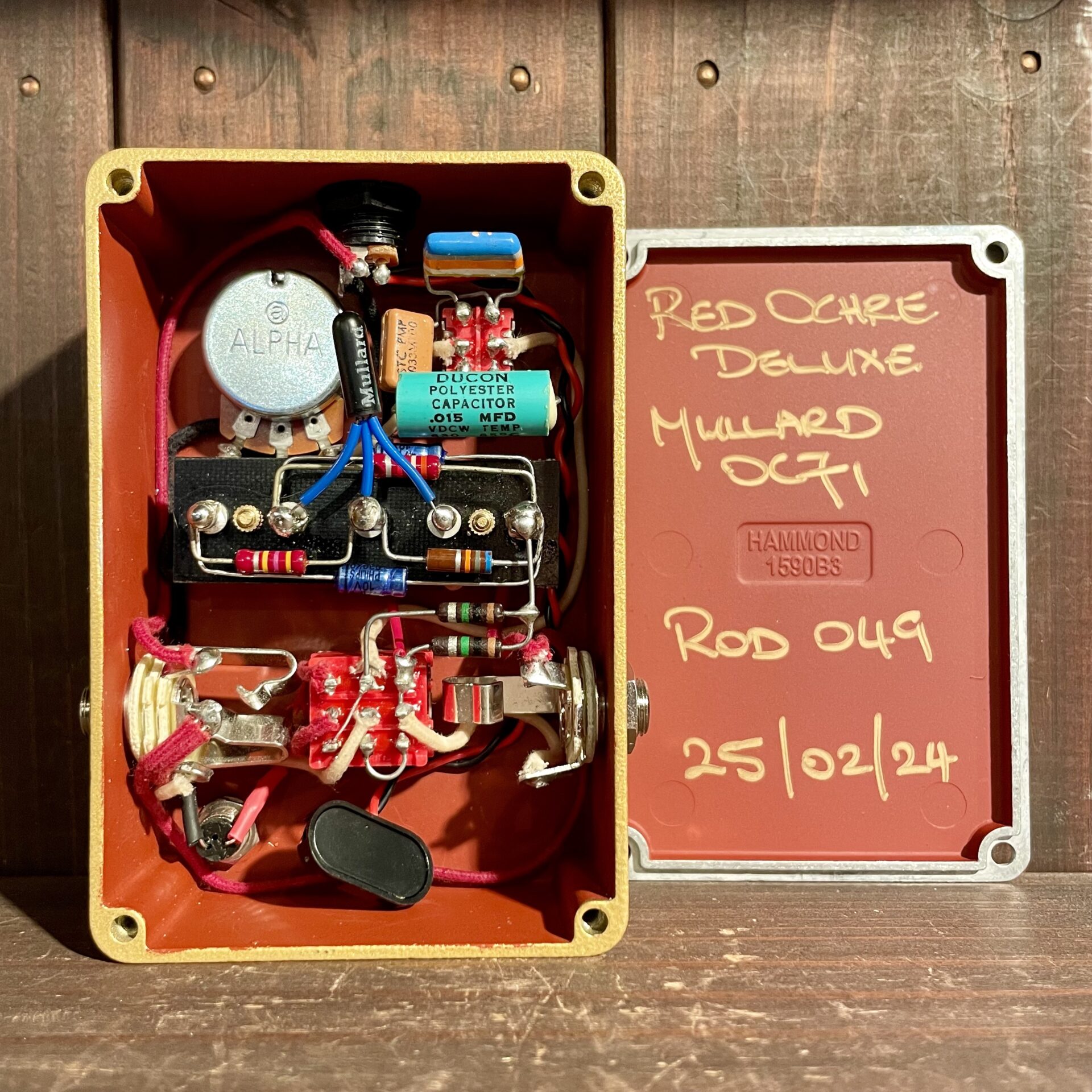 Van Diemens AAD Red Ochre Deluxe “Mullard OC71” | TONE BLUE