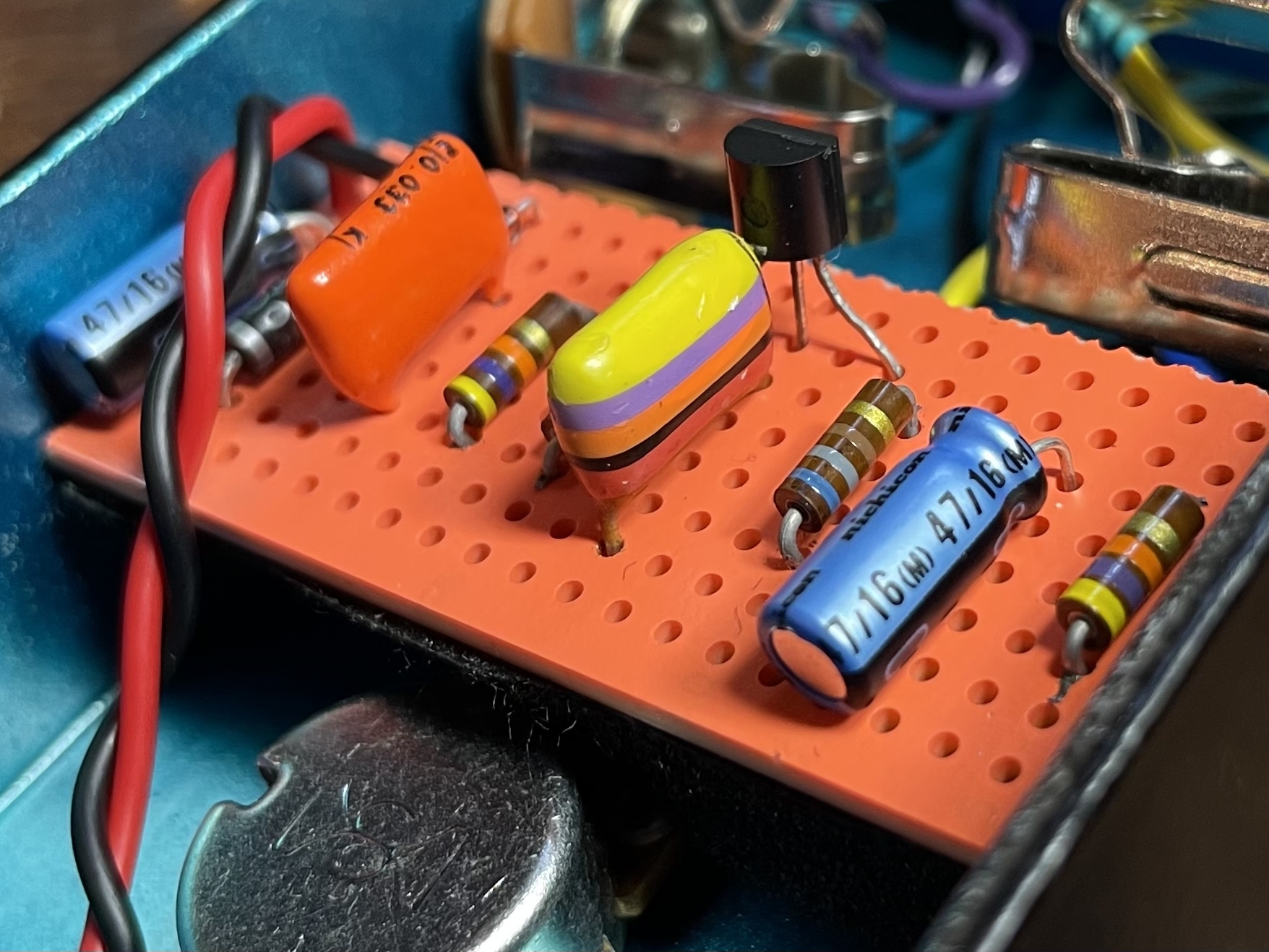 TRINITY EFFECTS LT FUZZ | TONE BLUE