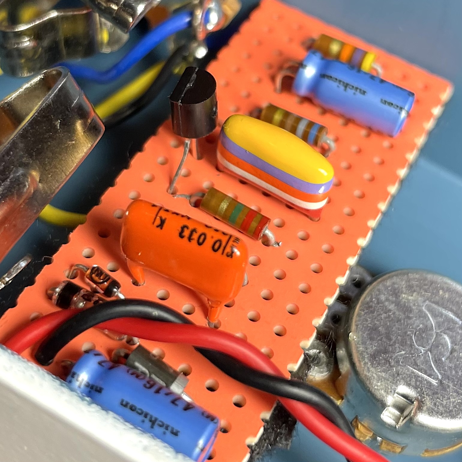 TRINITY EFFECTS LT FUZZ | TONE BLUE